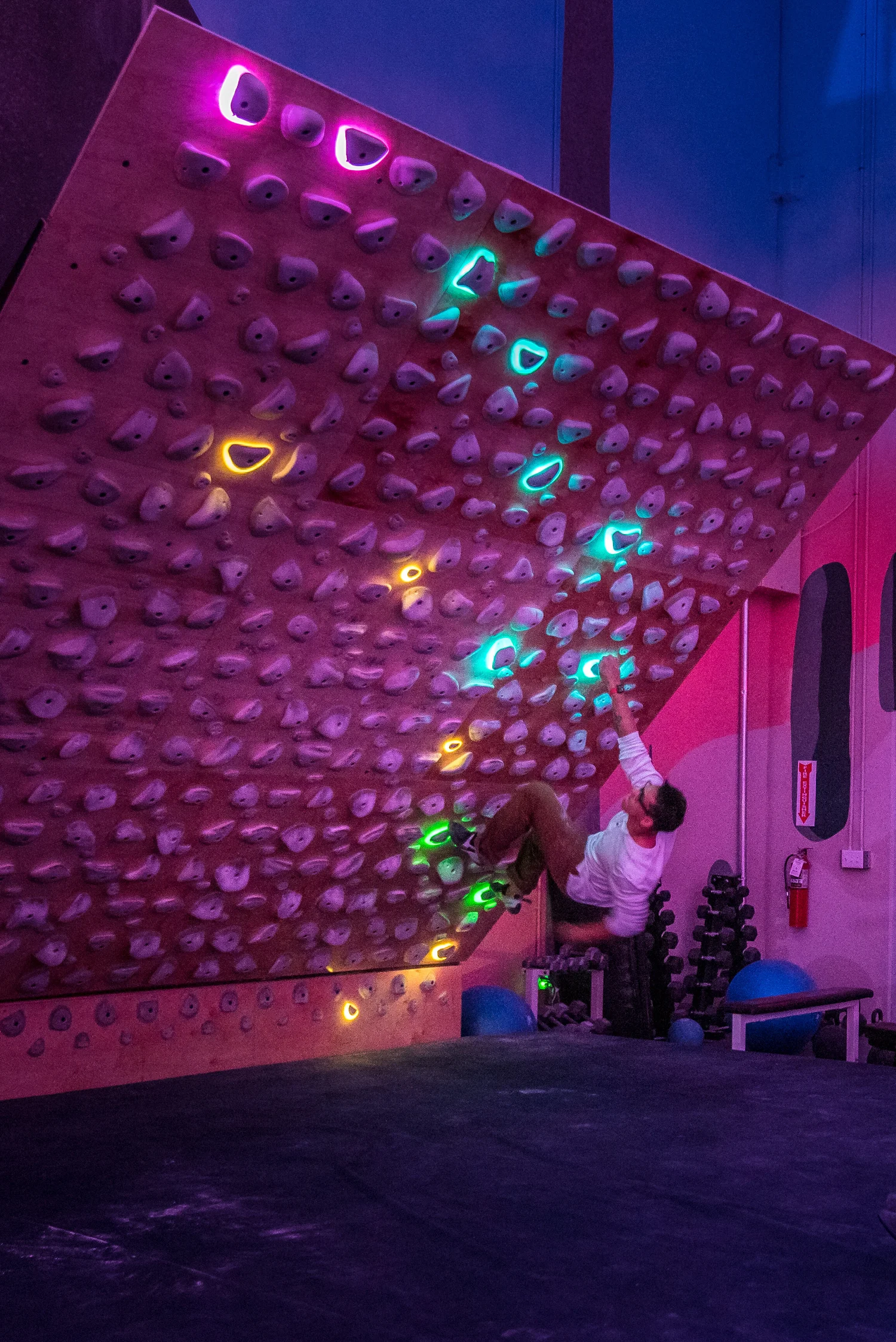 GECKO GLOW — GECKO CLIMBING GYM