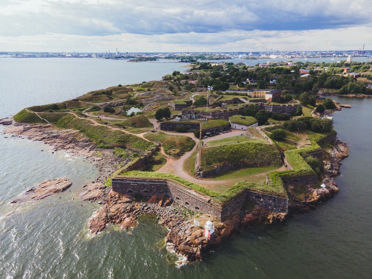 A guide to Suomenlinna: an old fortress in Helsinki, Finland and my ...
