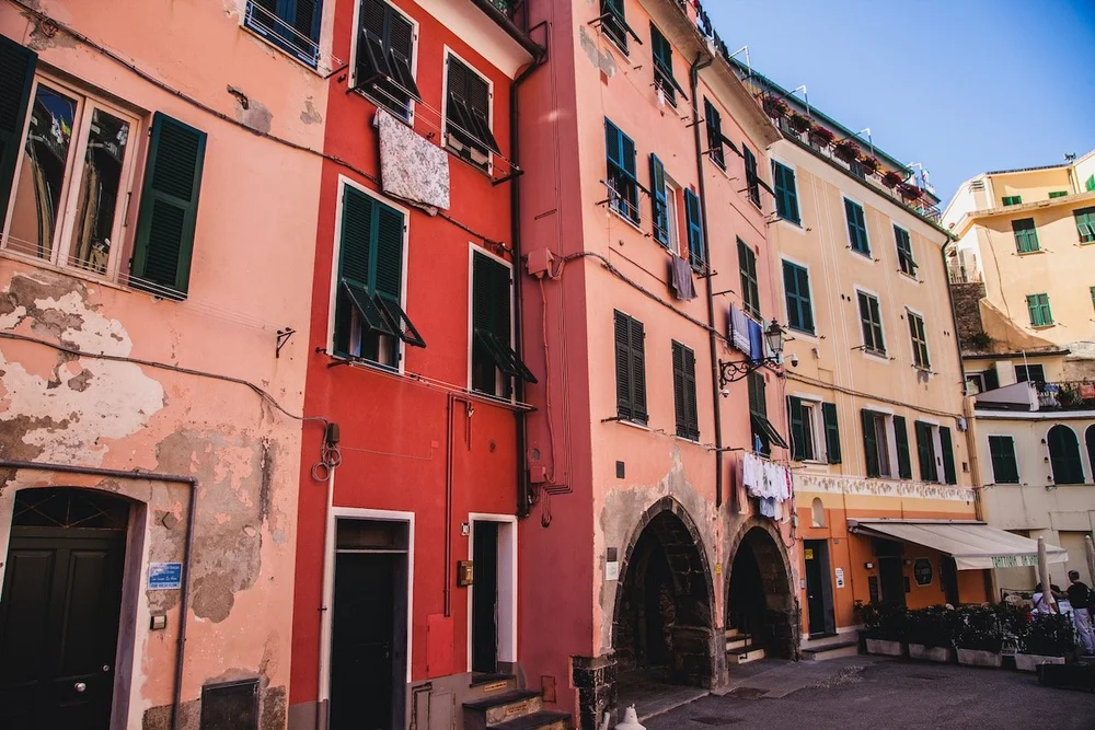 A Journey through the towns of Cinque Terre: Vernazza — eCKsplorer