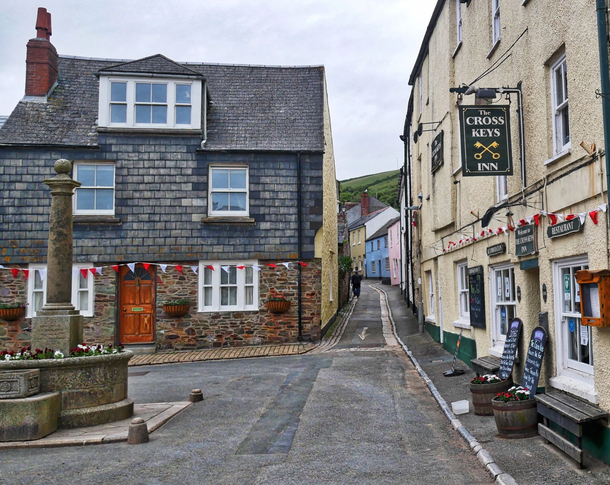 Explore the amazing coast of Forgotten Cornwall around Cawsand and ...