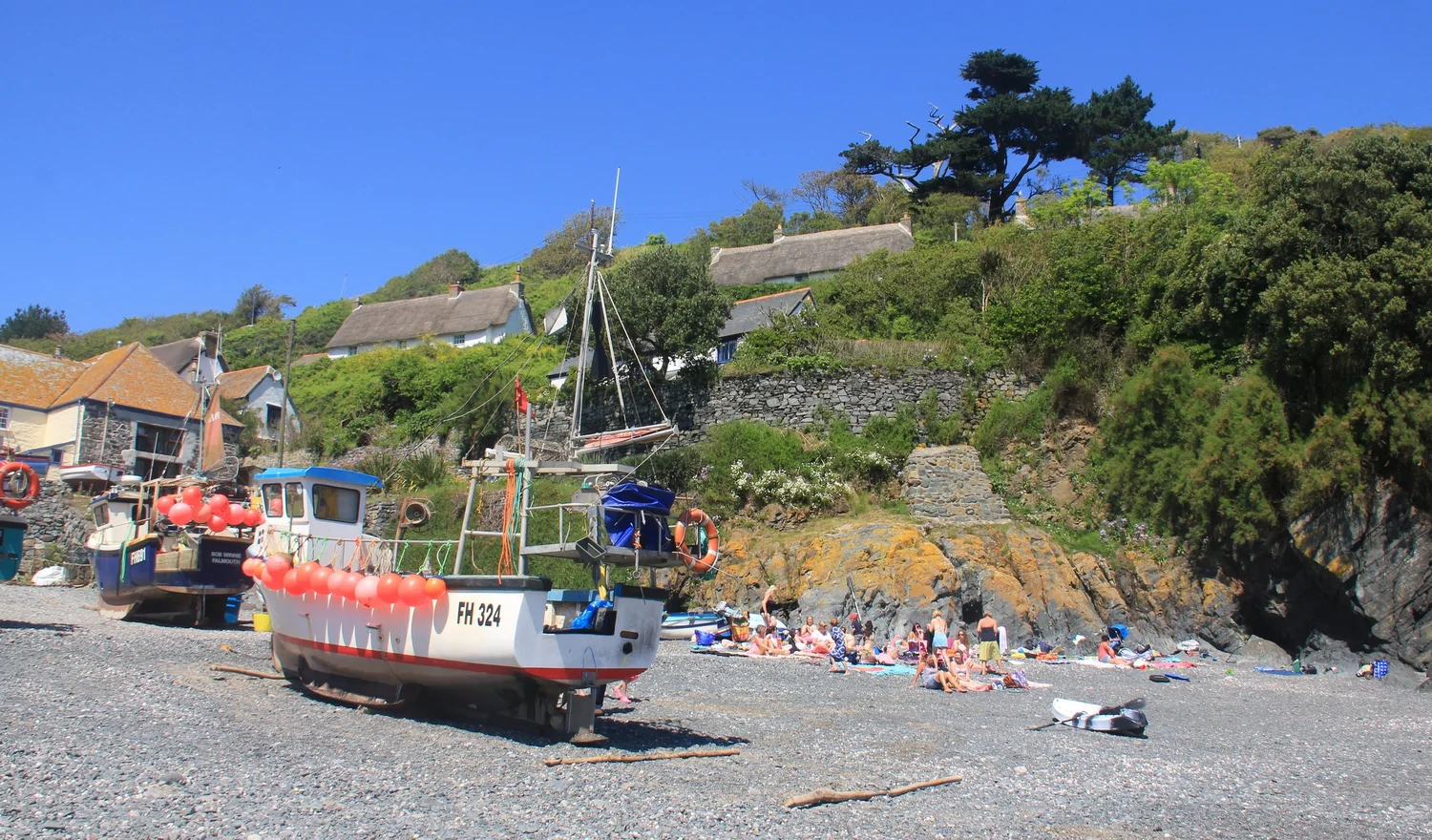 Discover the Scenic Cadgwith to Poltesco Walk: Coastal Views ...