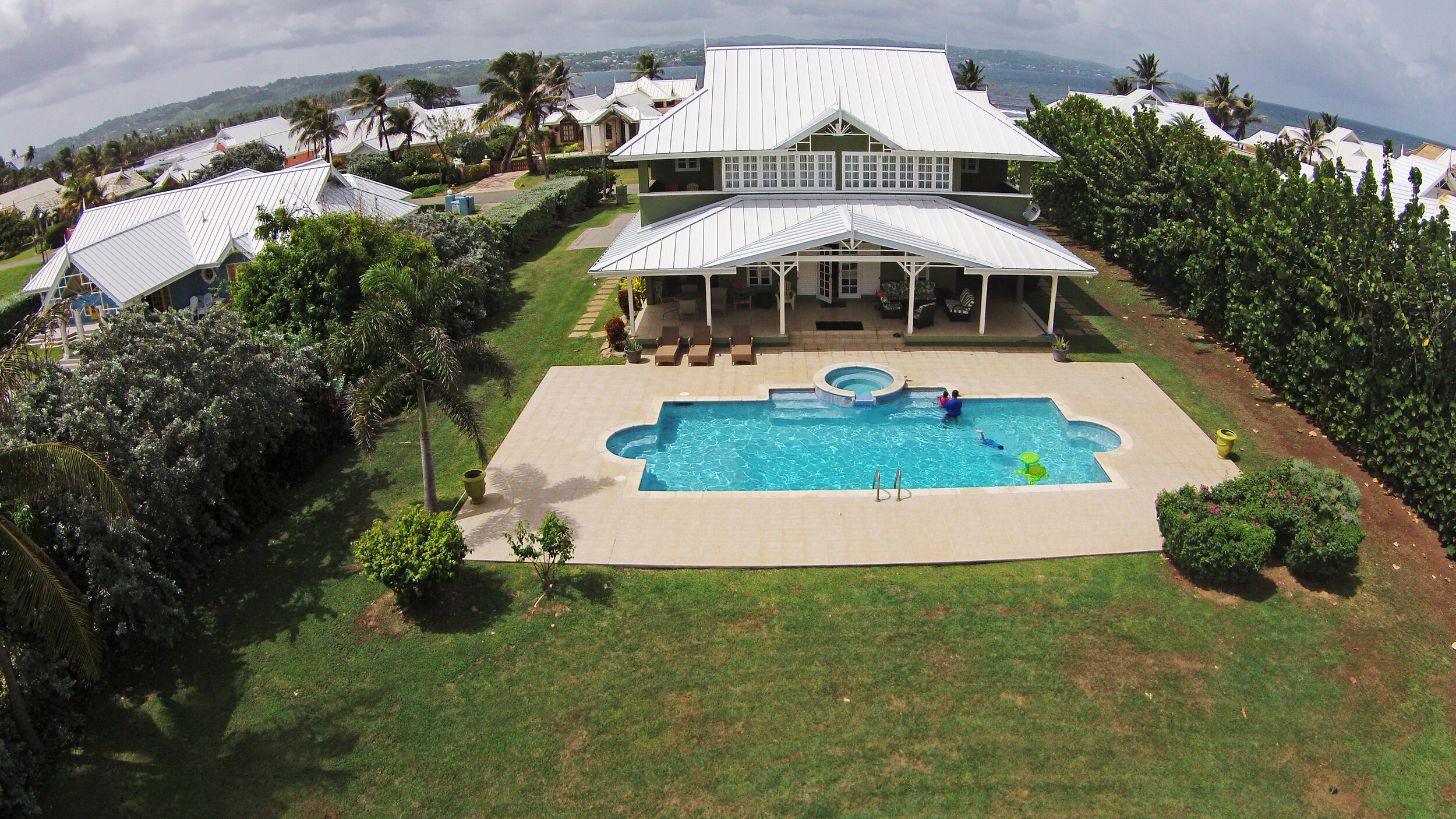 CASA VERDE — Hove Estate