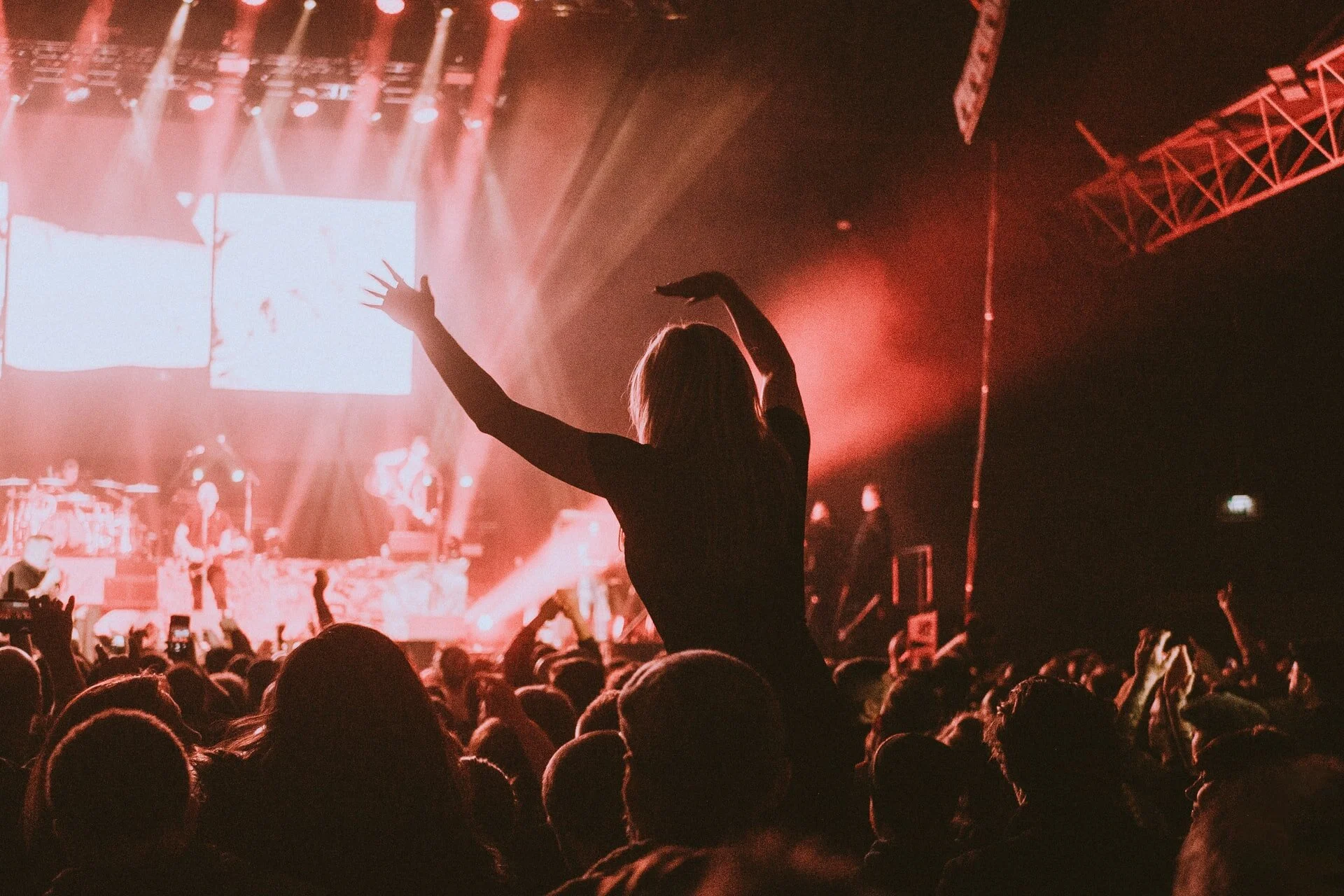 Contact | Black Oak Mountain Amphitheater | Lampe, MO