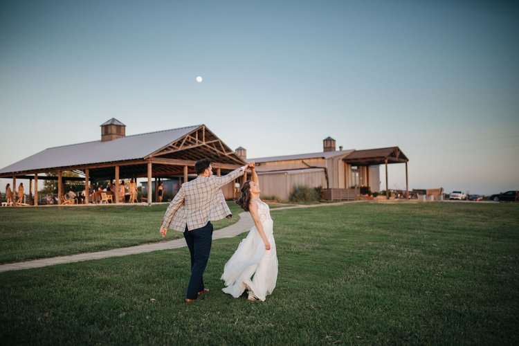 Flying V Ranch Event Venue | A DFW Wedding Venue