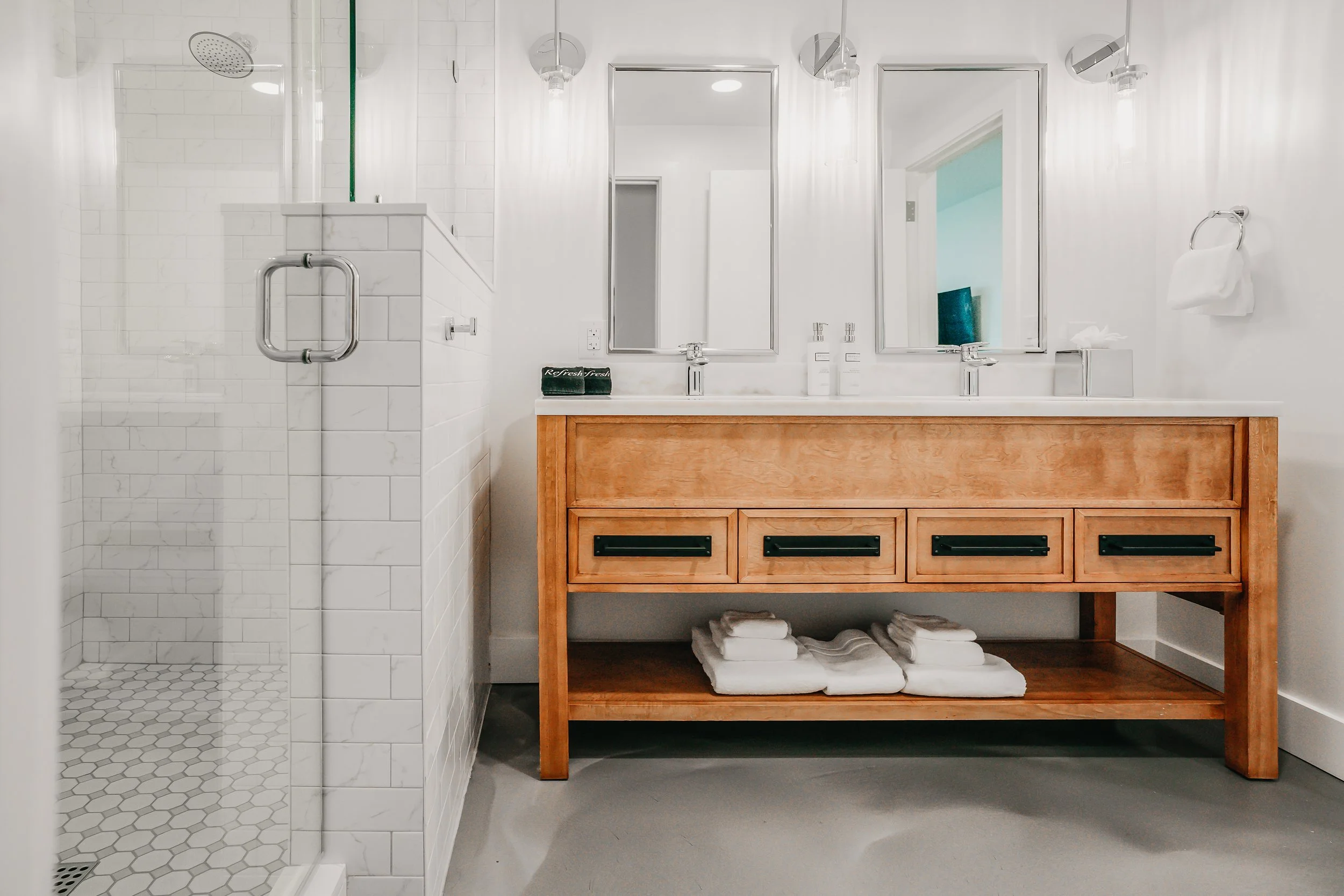 Discover Stylish Studio Suites in Austin TX | Colton House