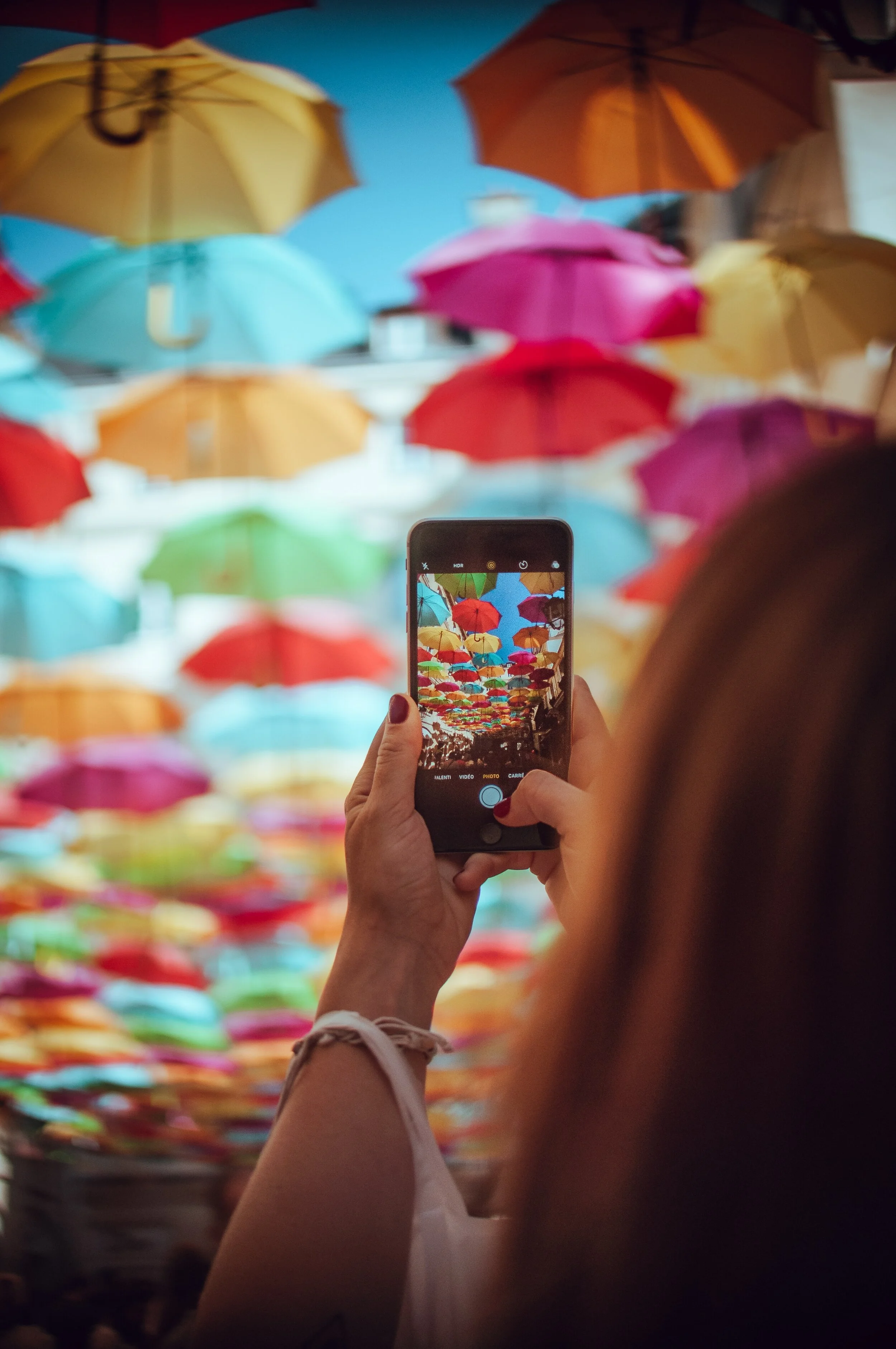 Showcase your photos on any TV, in any scenario.