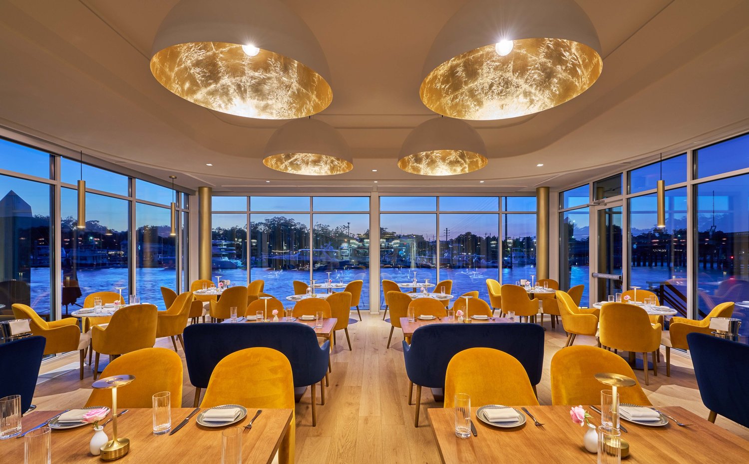 THE COMMODORE CLUB