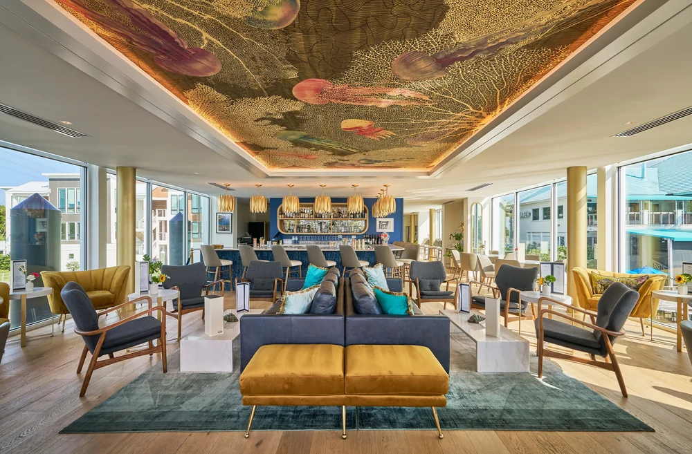 THE COMMODORE CLUB