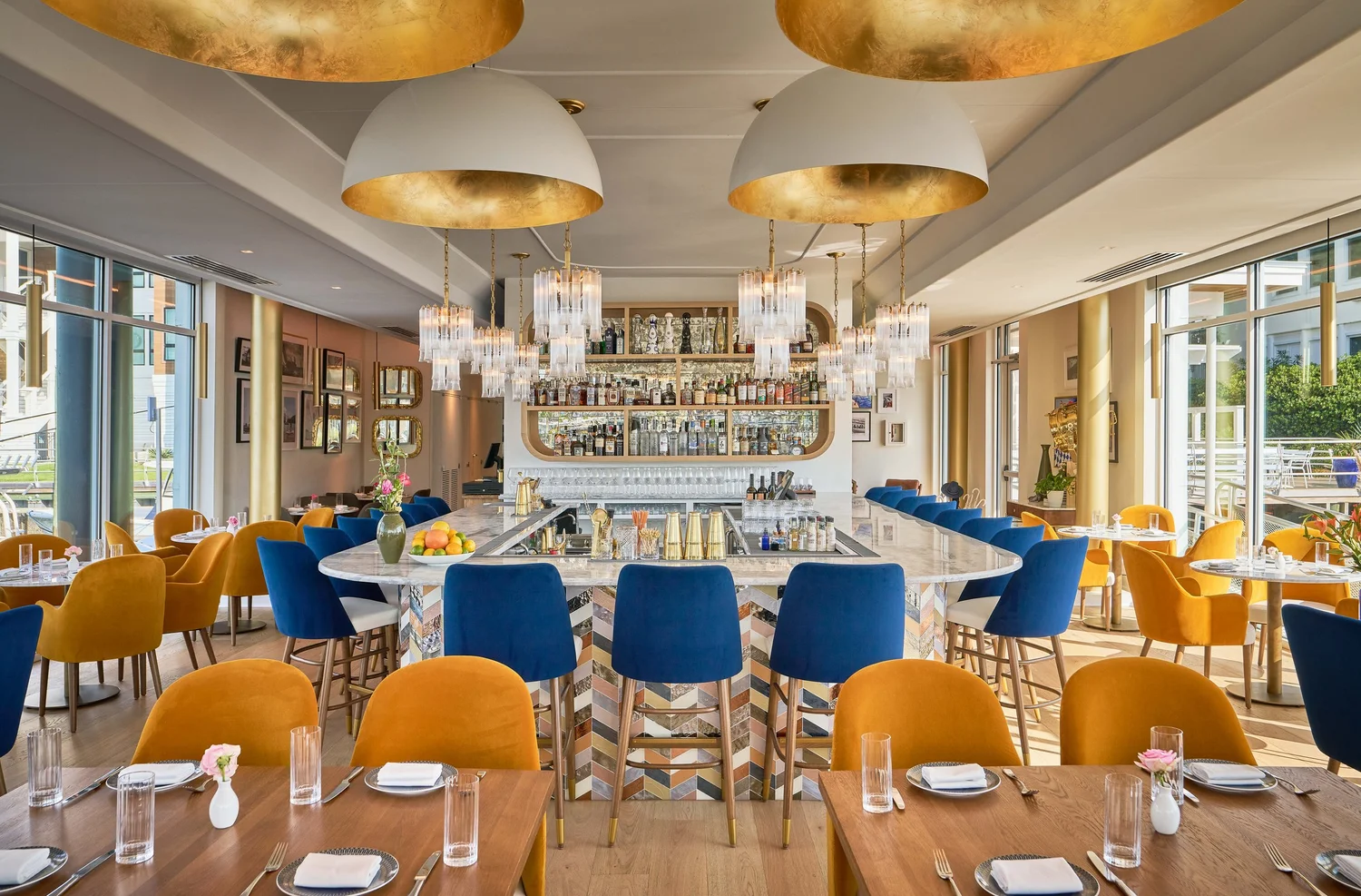 THE COMMODORE CLUB