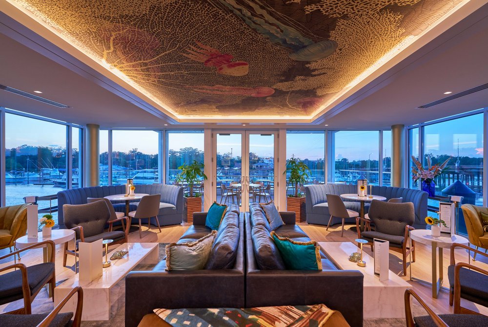 THE COMMODORE CLUB