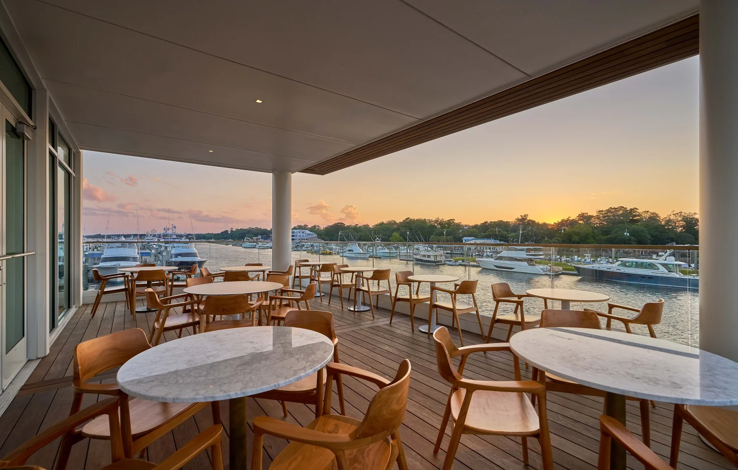 THE COMMODORE CLUB