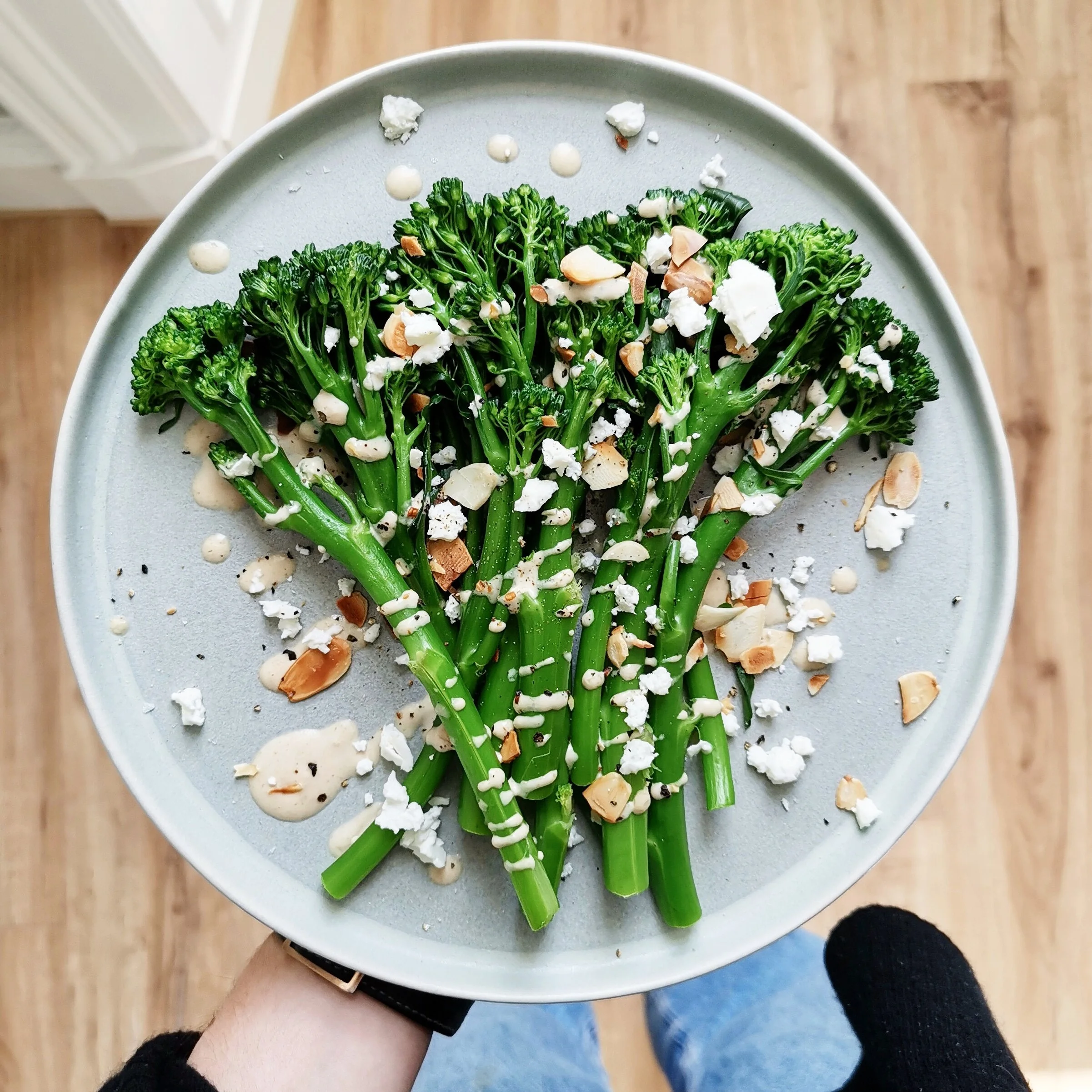 Tenderstem broccoli with tahini dressing, feta & toasted almonds ...