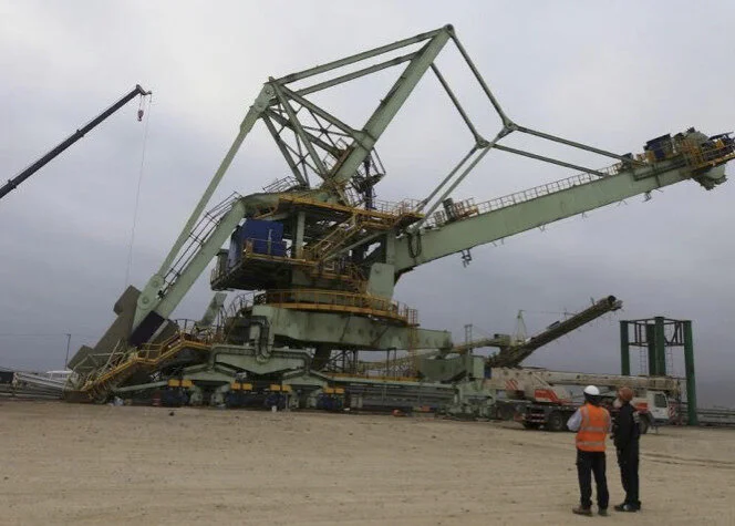 Ship Loader — Articles — LEC - Logan Engineering Consulting Pty Ltd