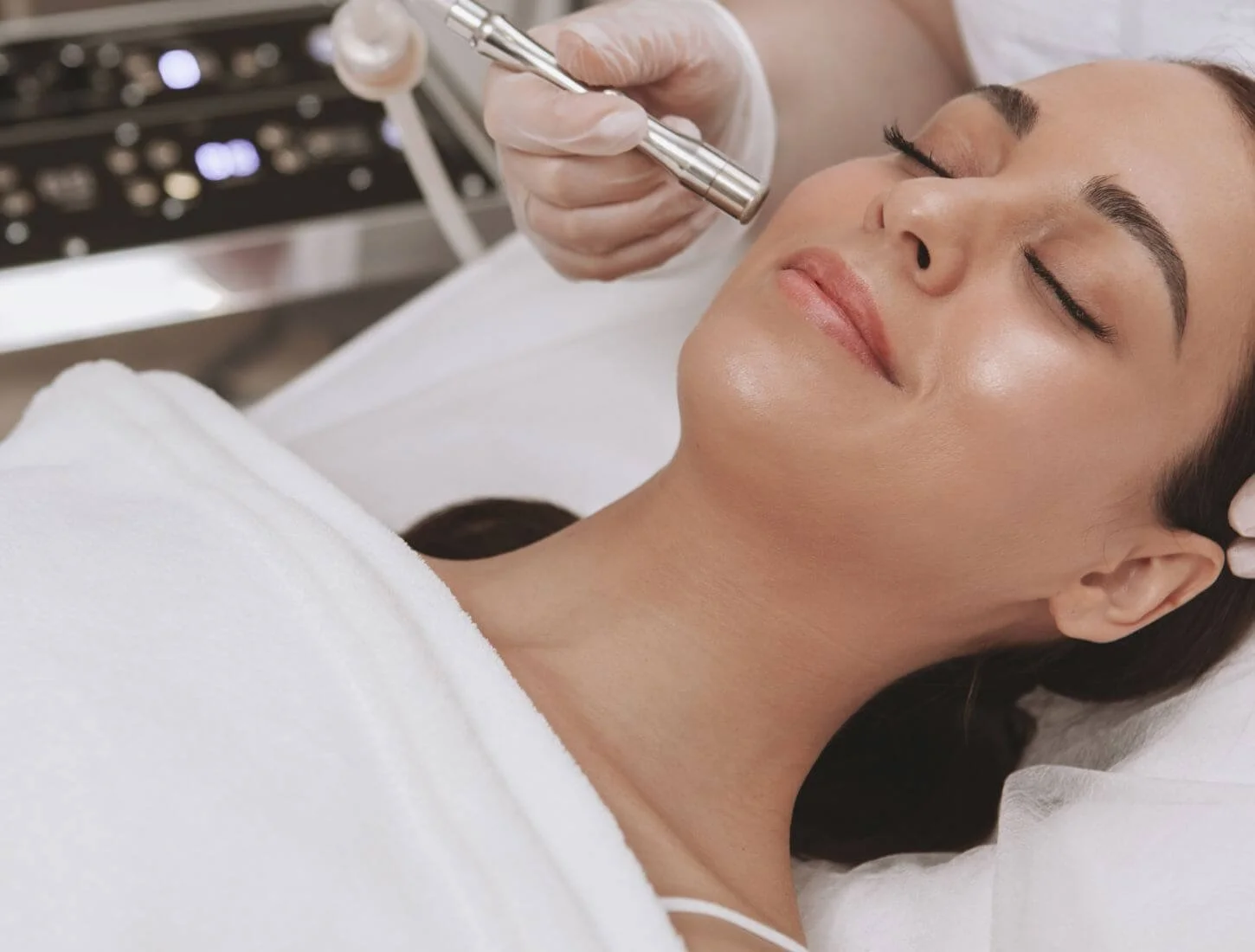 Do you want to work in the skincare industry? — THE SKIN SCHOOL ...