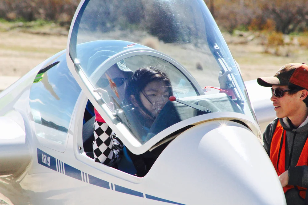 Flight School — Soaring Academy - Southern California Glider Flight School
