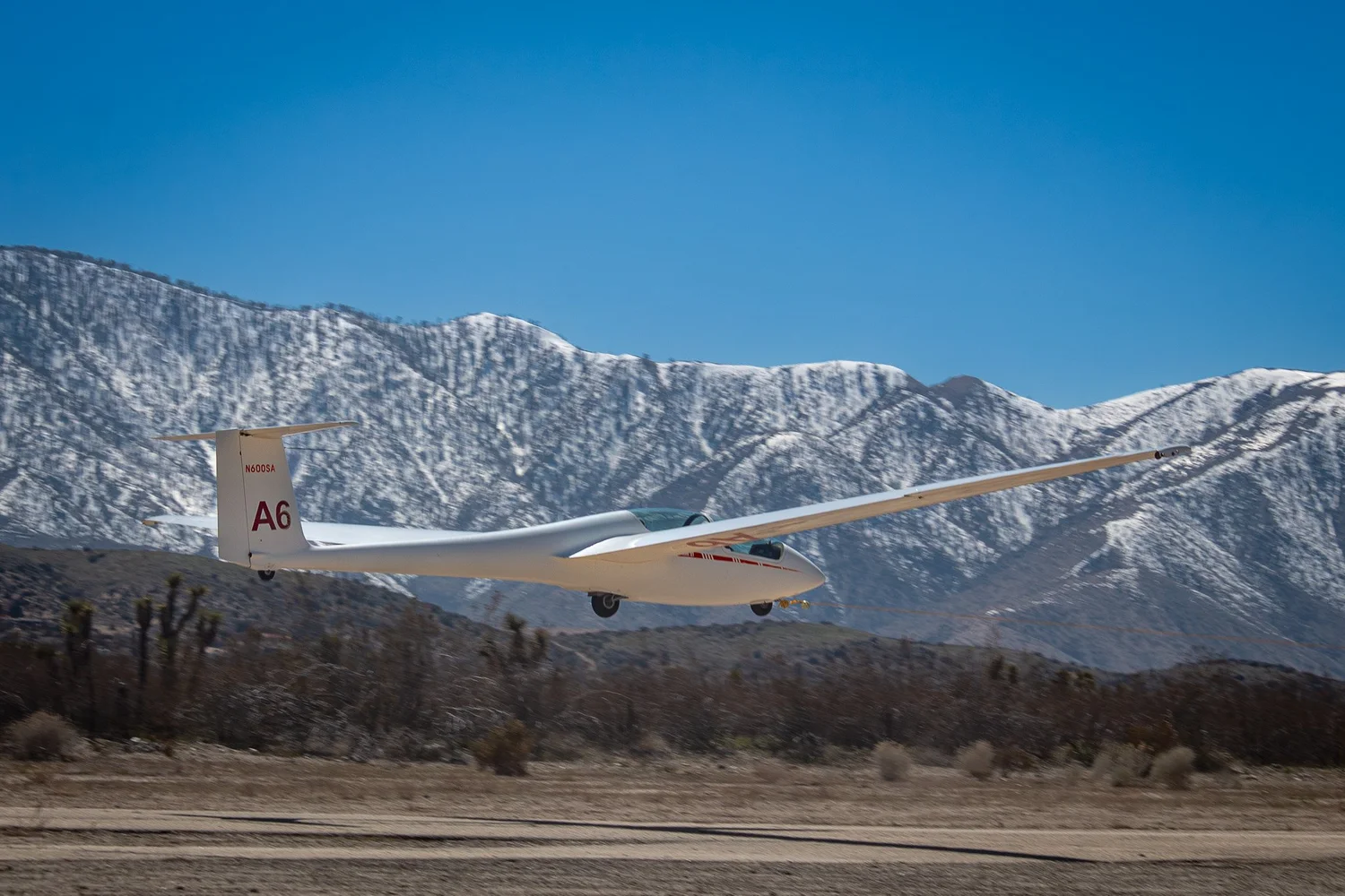 Pilot Services — Soaring Academy - Southern California Glider Flight School