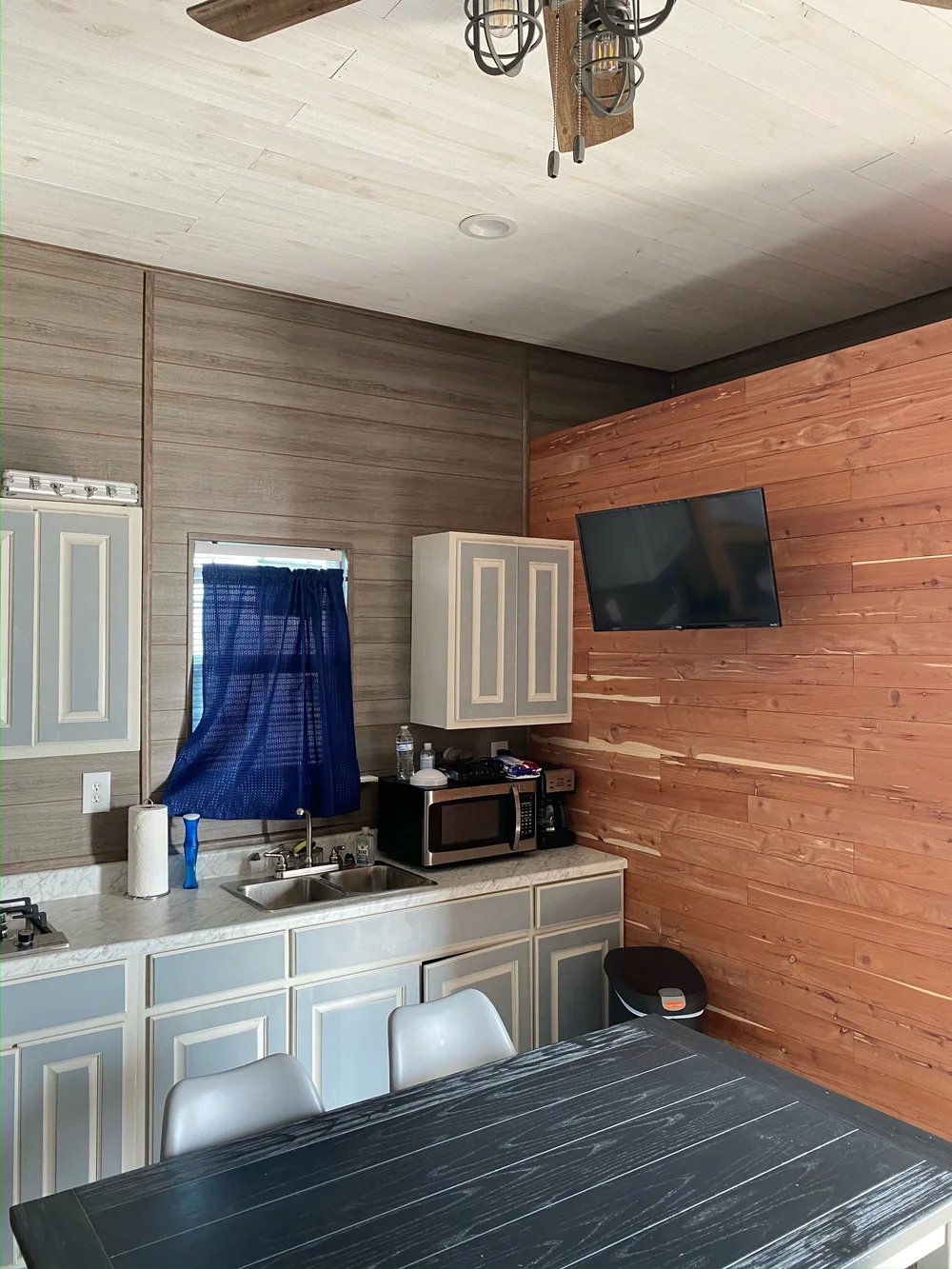 Baffin Bay Cabin Rentals - Baffin Cabins