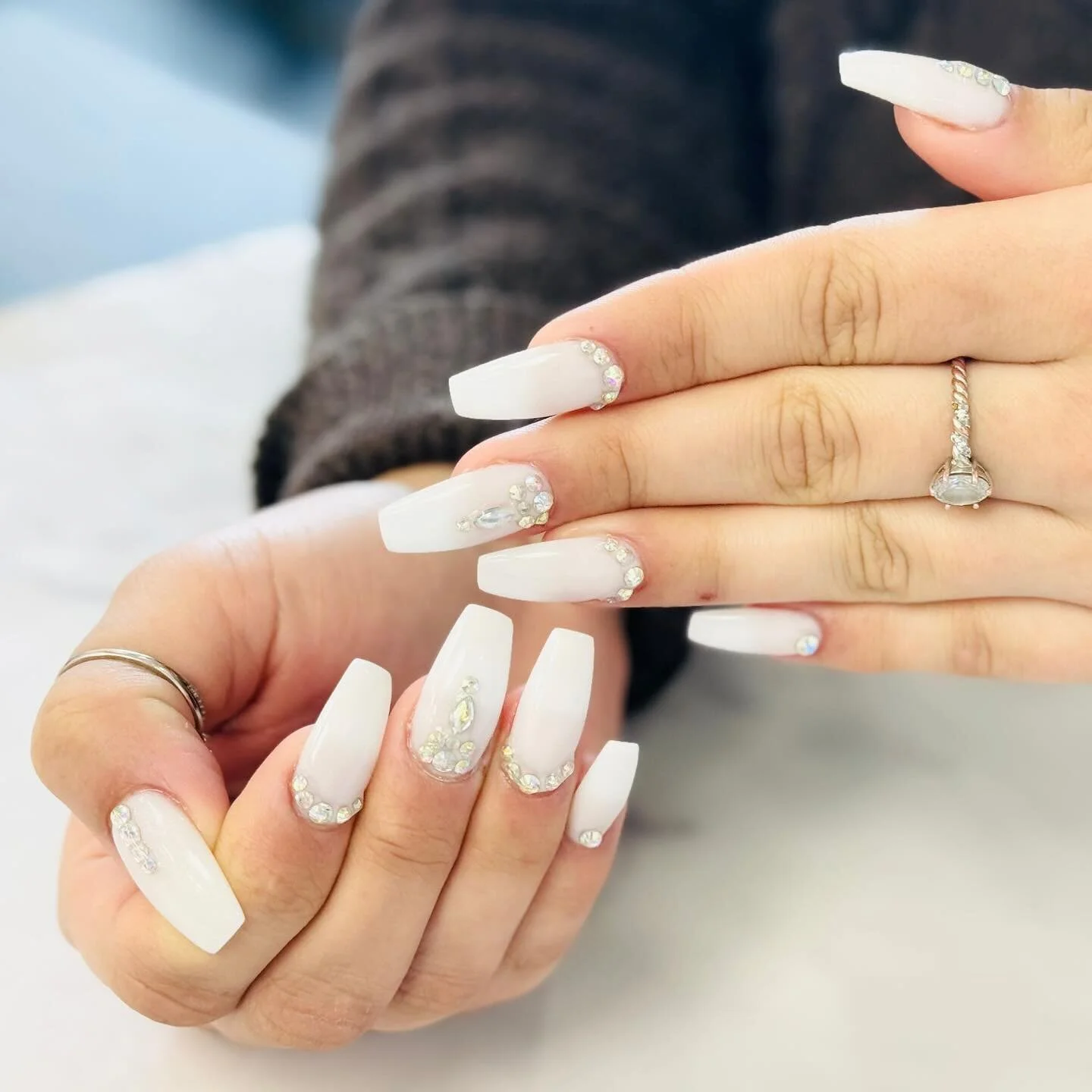 A.T. Nails | Mississauga Nail Salon | Talented Nail Technicians