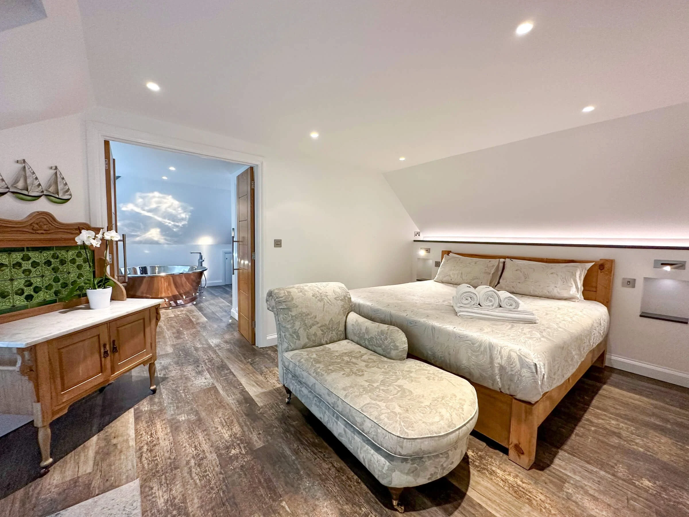 Skyfall - luxury apartment Cornwall with steam room, sea views and spa ...