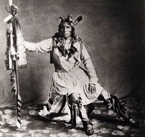 Little Crow and Hole-in-the-Day: Two Prominent Native American Leaders ...