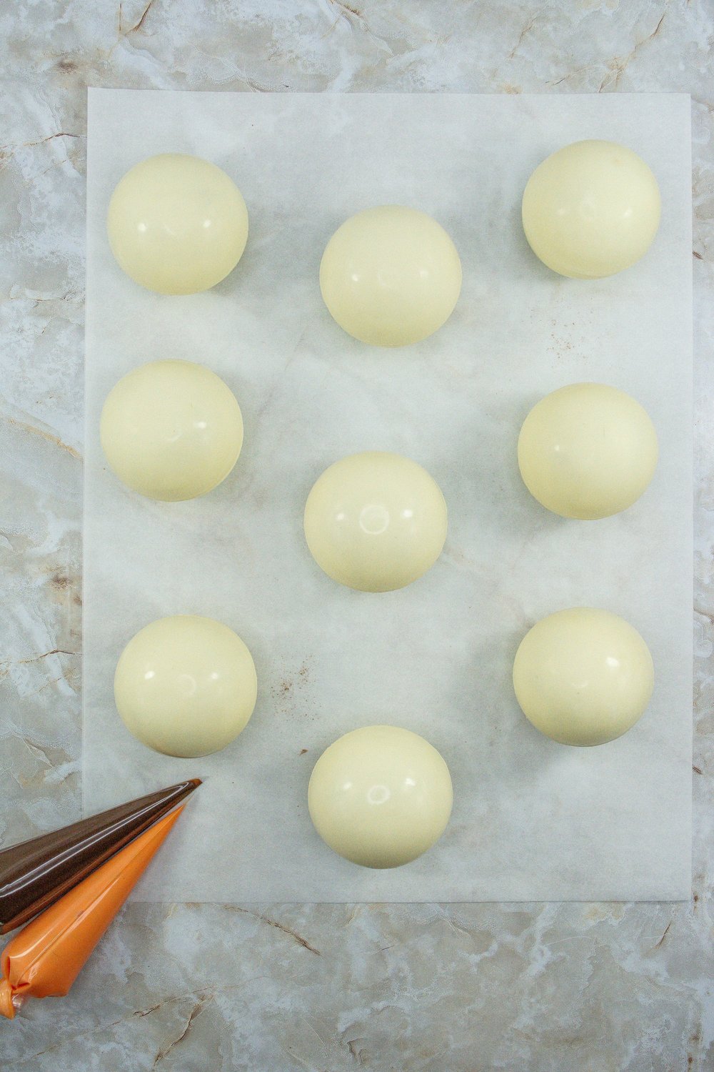 Melting Snowman Hot Chocolate Bombs Easy Winter Recipe — xoxoerinsmith.com