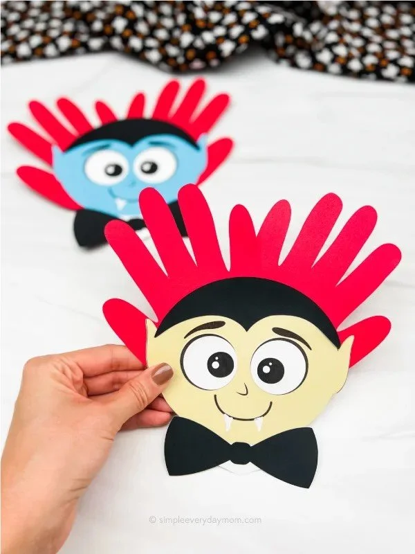 Easy Fun Halloween Handprint Crafts for Toddlers and Kids ...