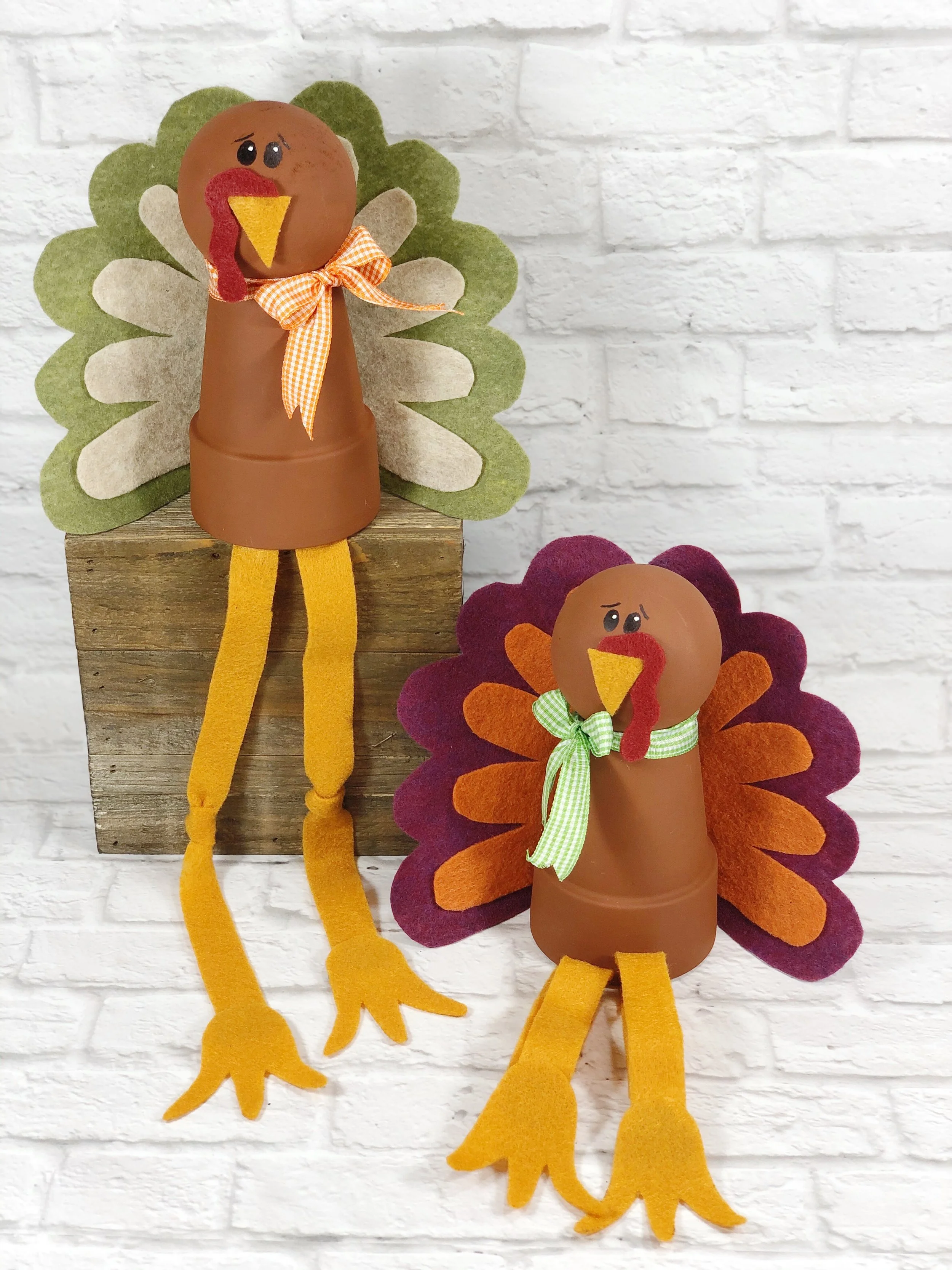 DIY Thanksgiving Clay Pot Turkey Craft — xoxoerinsmith.com