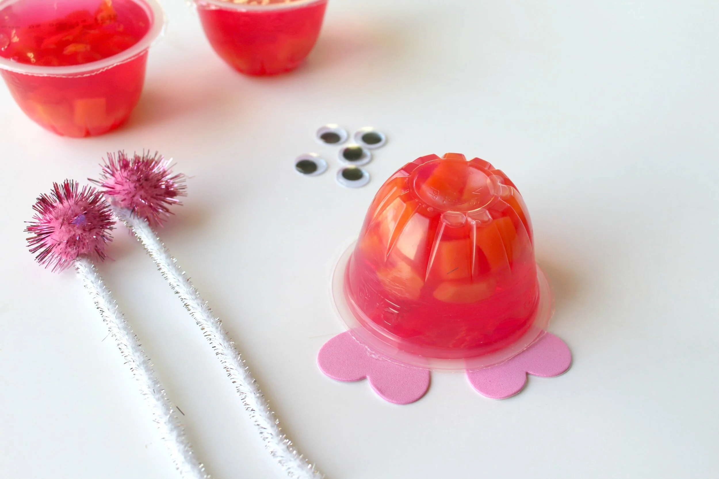 Valentine's Day Love Bug Craft for Kids — xoxoerinsmith.com