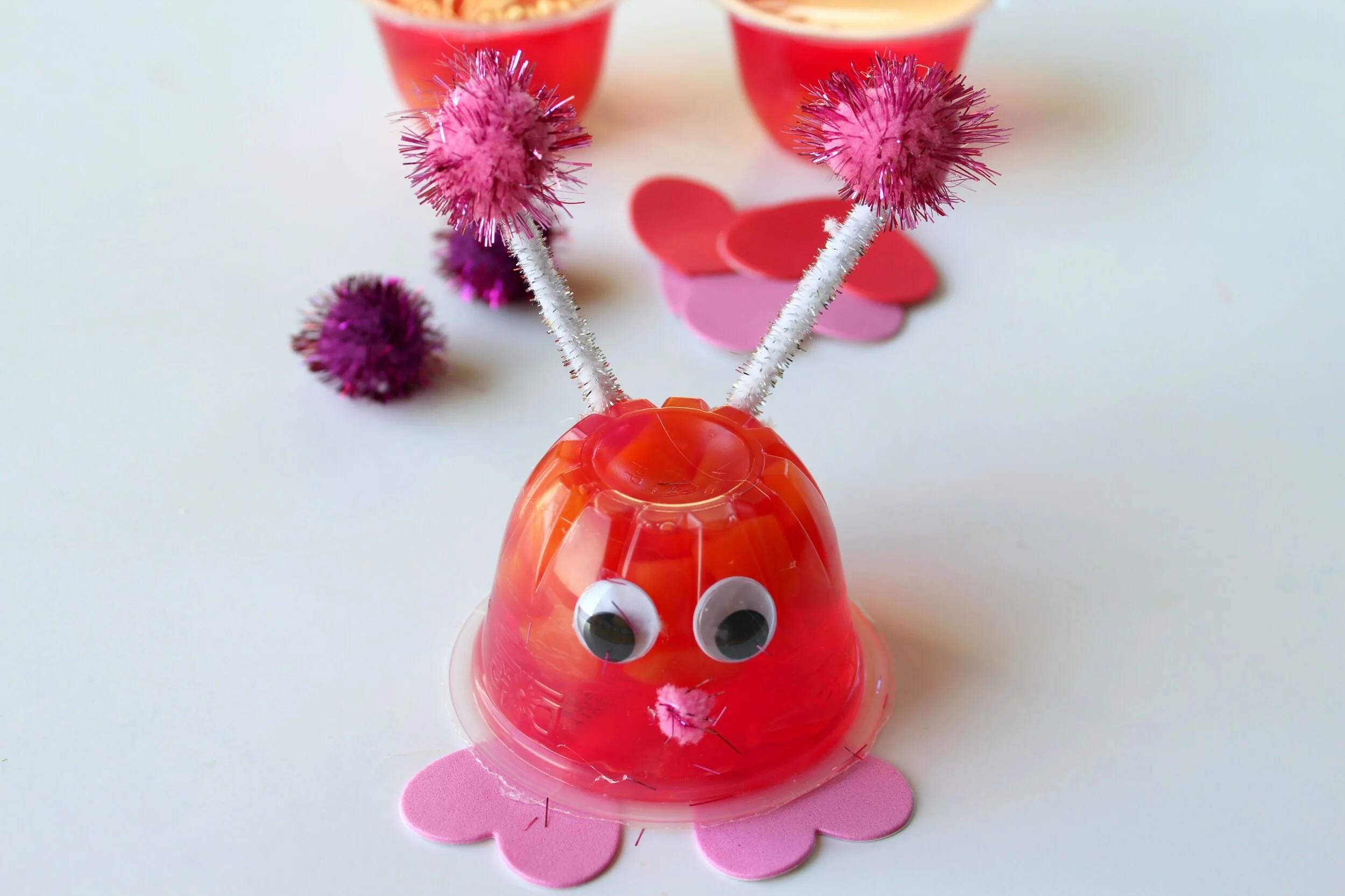 Valentine's Day Love Bug Craft for Kids — xoxoerinsmith.com