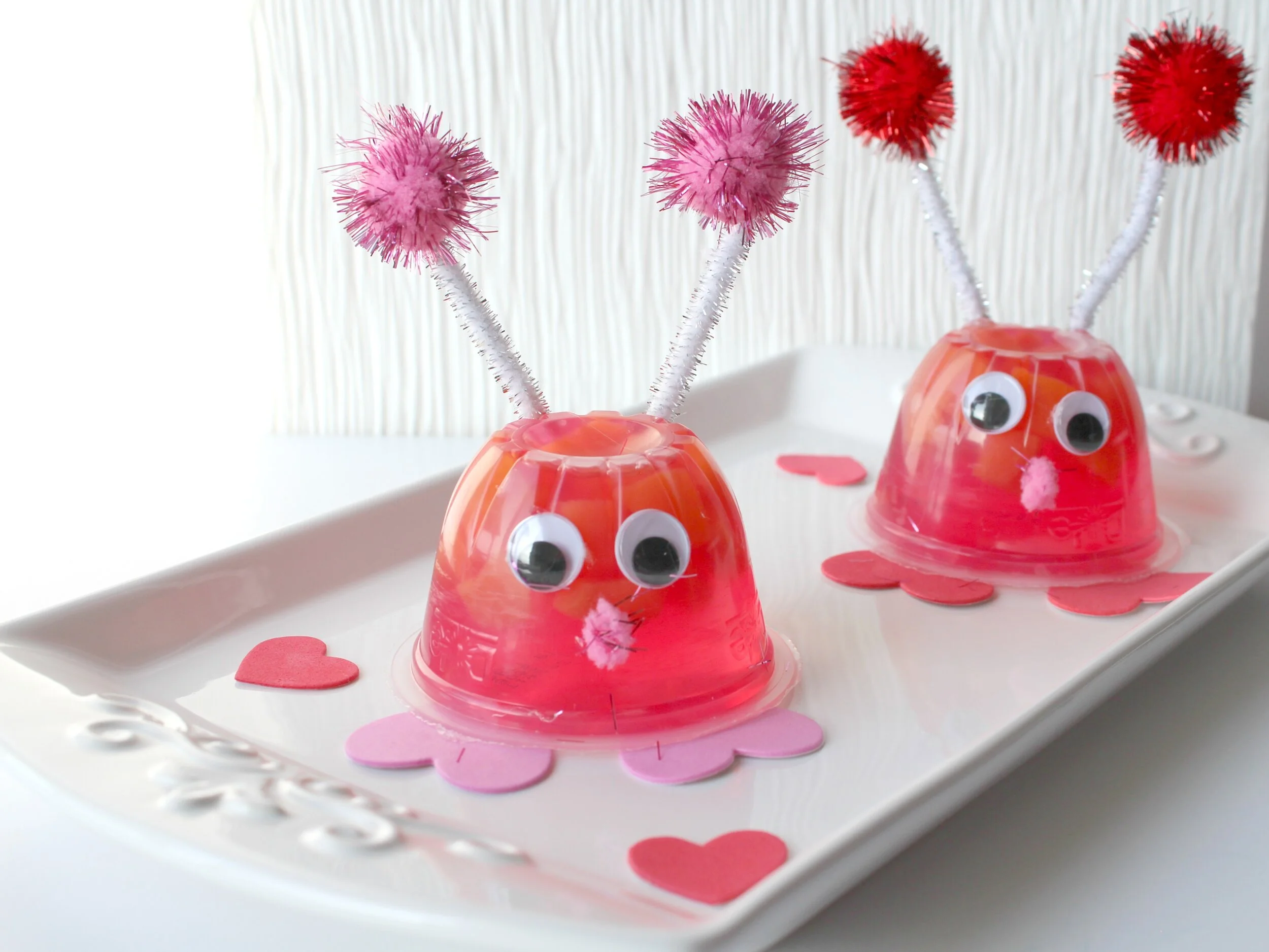 Valentine's Day Love Bug Craft for Kids — xoxoerinsmith.com