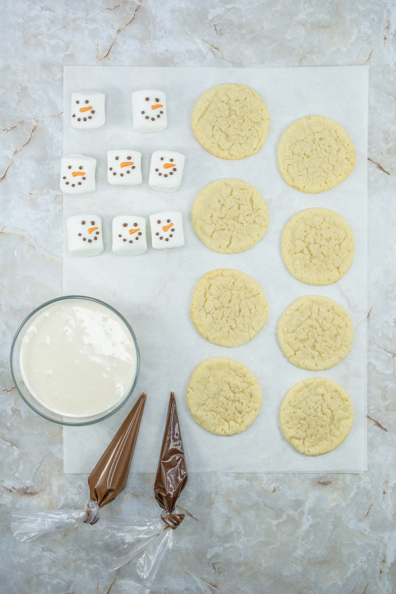 Easy Melted Snowman Sugar Cookies Fun Recipe — xoxoerinsmith.com