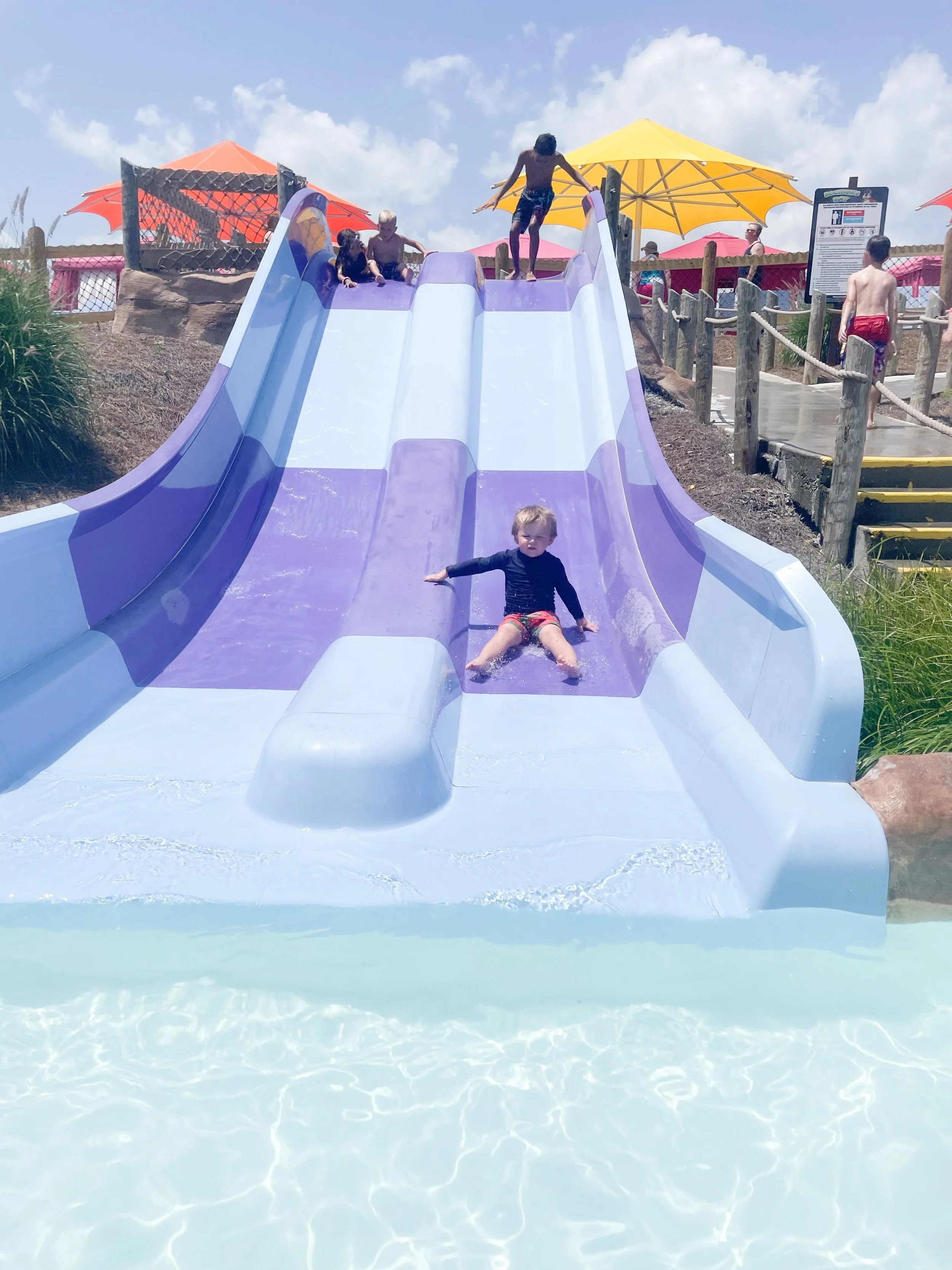 Soaky Mountain Waterpark in Sevierville TN — xoxoerinsmith.com