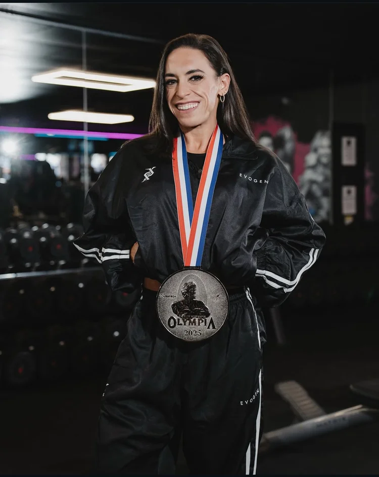 JACLYN BAKER – IFBB Fitness Pro