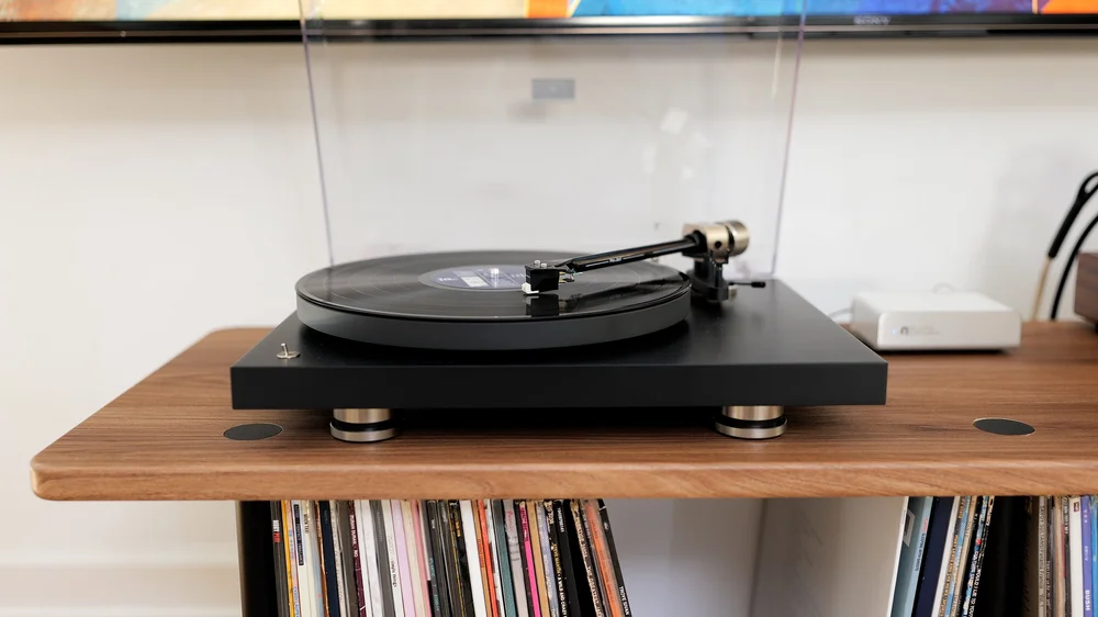 PRO-JECT DEBUT PRO TURNTABLE REVIEW — Of Sound Design