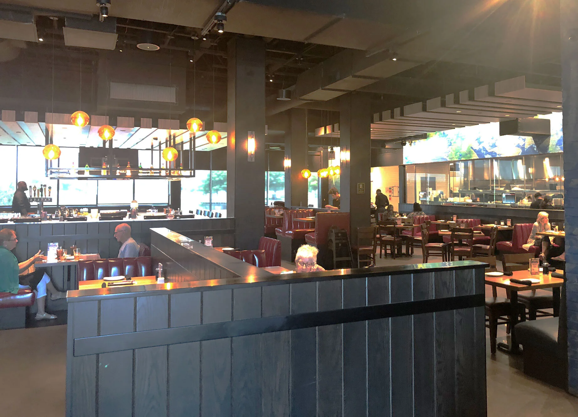 CUSTOM ARCHITECTURAL FABRICATION: RESTAURANTS — MRO Built