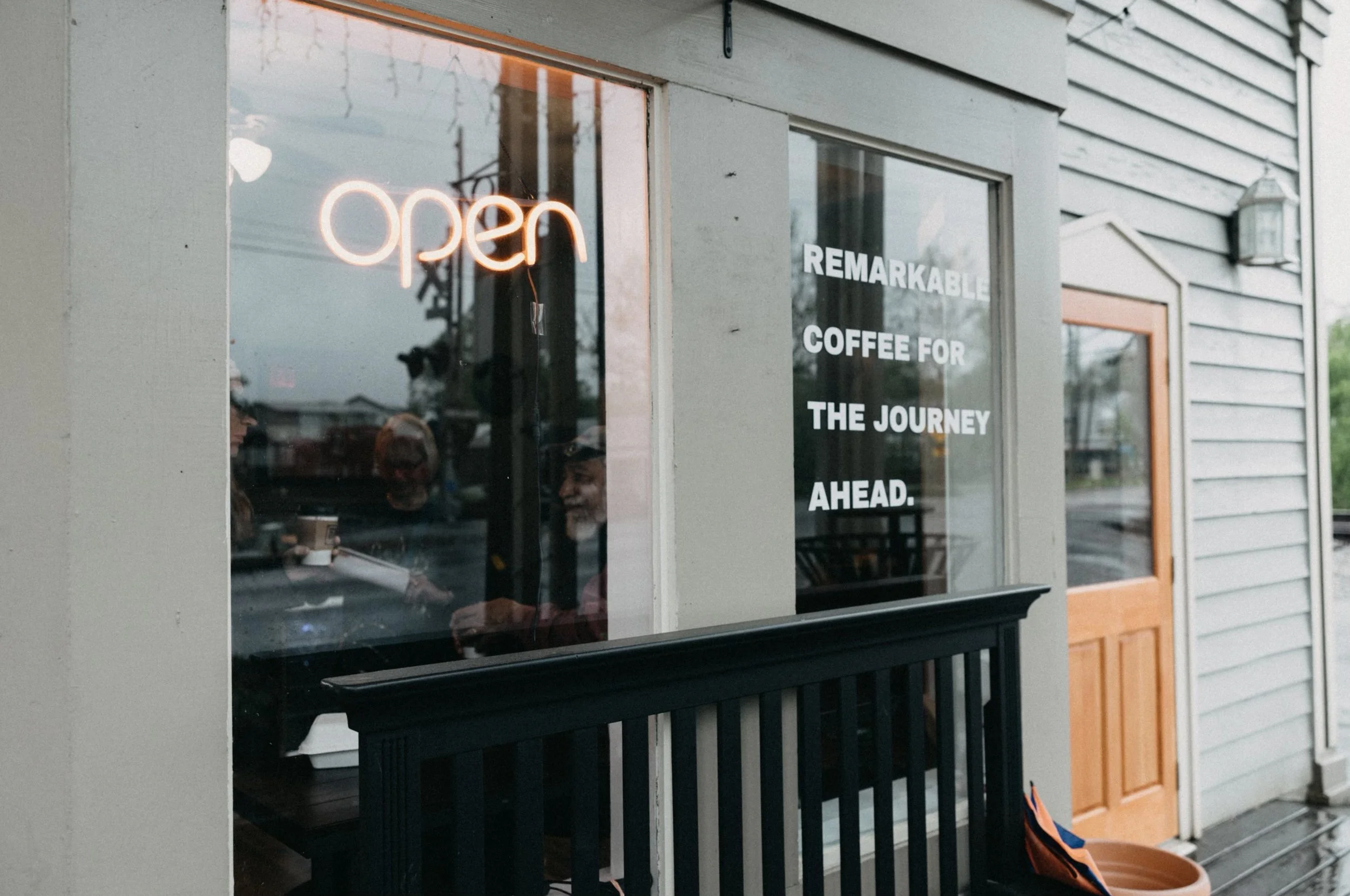 LOCATION/HOURS — Daysol Coffee Lab