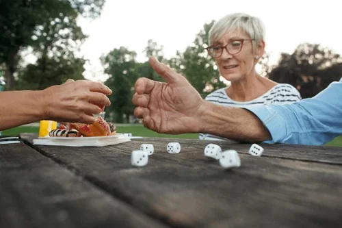 How to Play Farkle: A Complete Guide — Gather Together Games