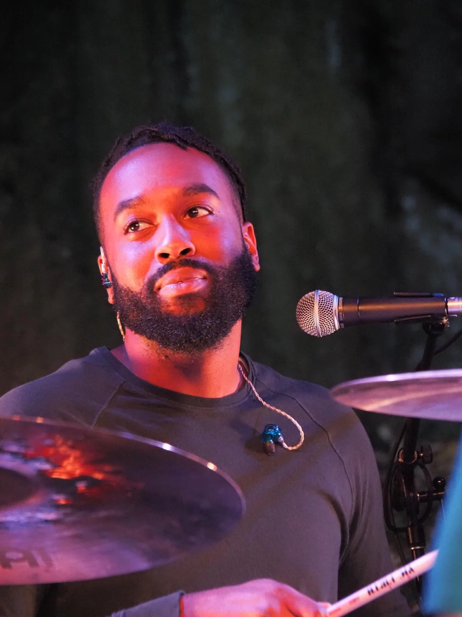 View — joslyn & the sweet compression