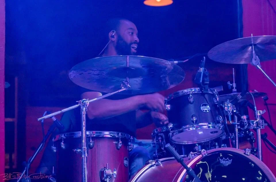 View — joslyn & the sweet compression