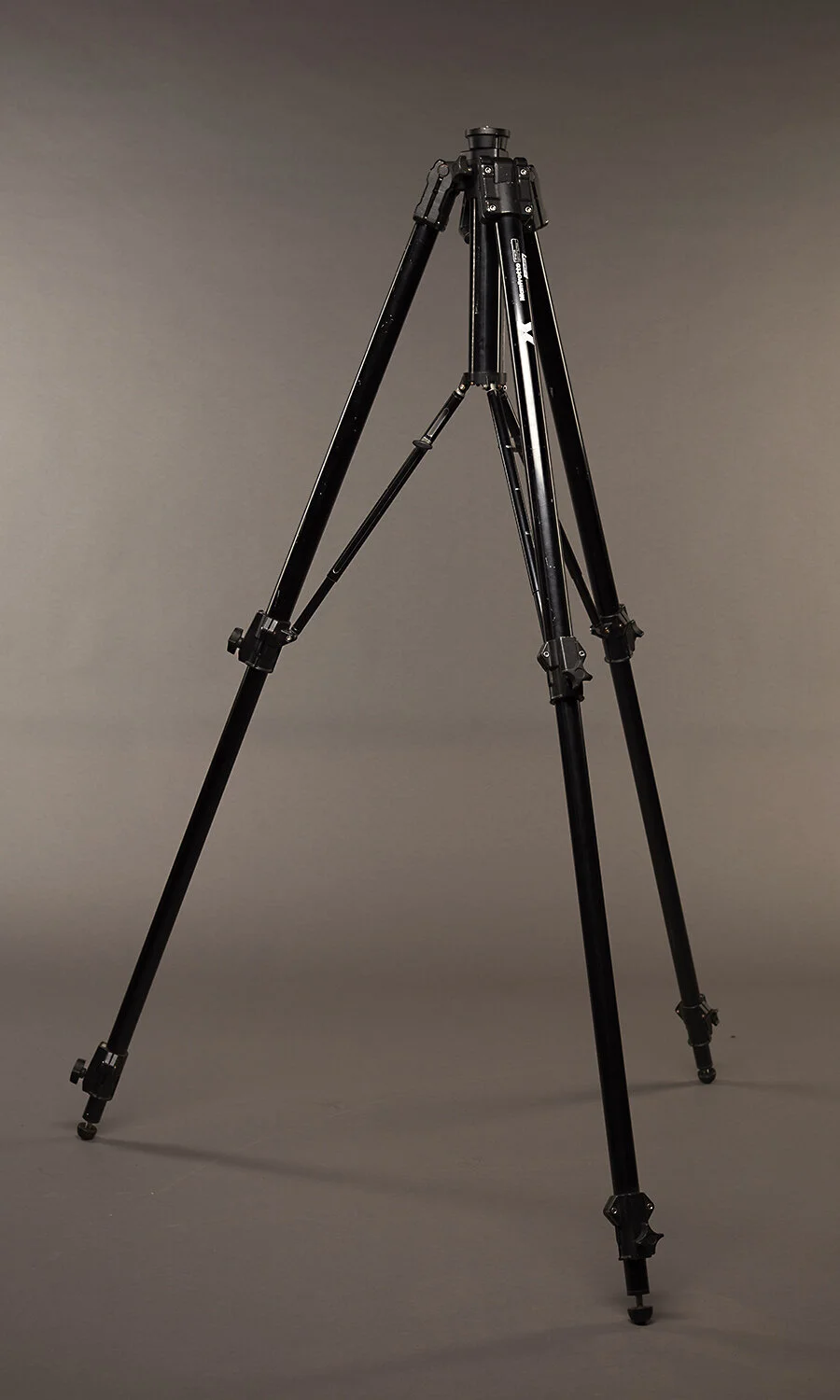 Manfrotto 161MK2B Tripod | Album Equipment Rentals