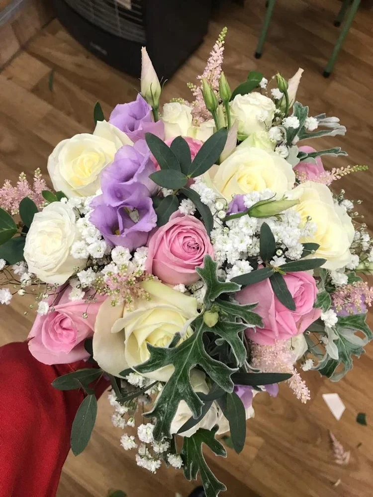 Independent, Bristol florist, offering flowers and floral arrangements ...
