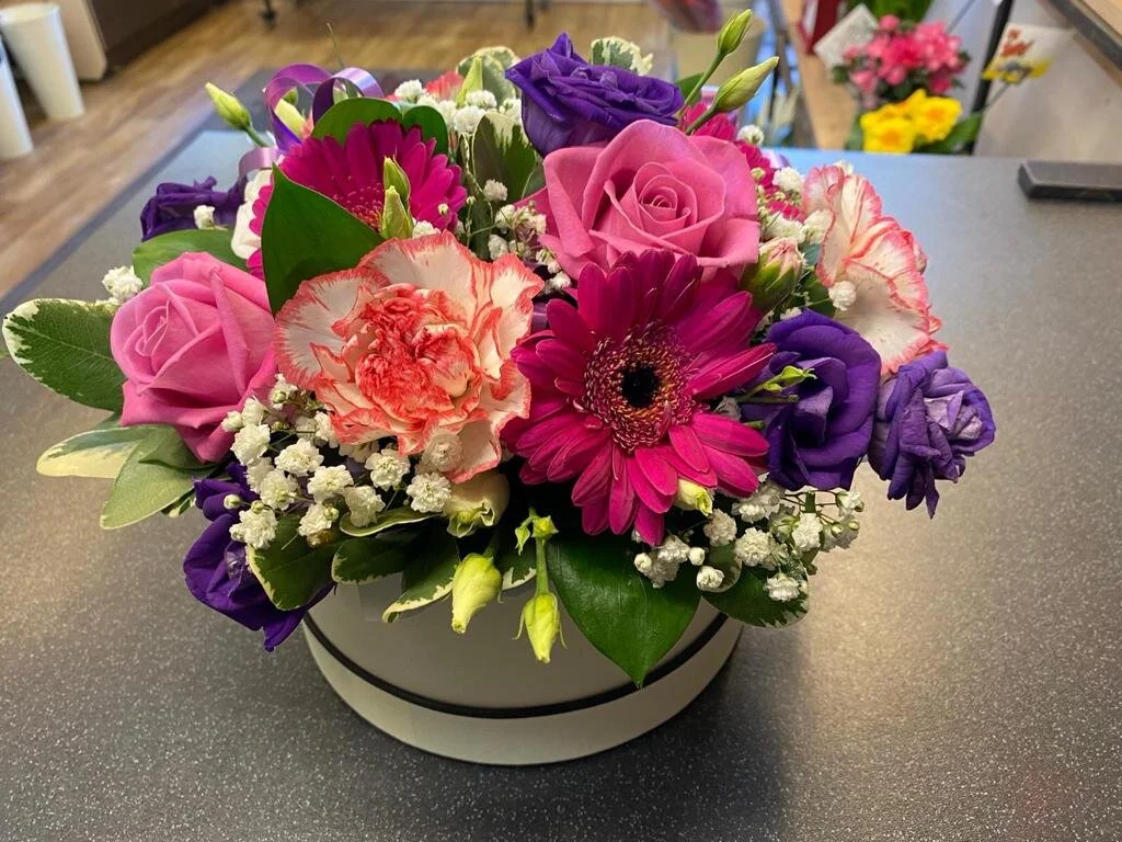 Independent, Bristol florist, offering flowers and floral arrangements ...