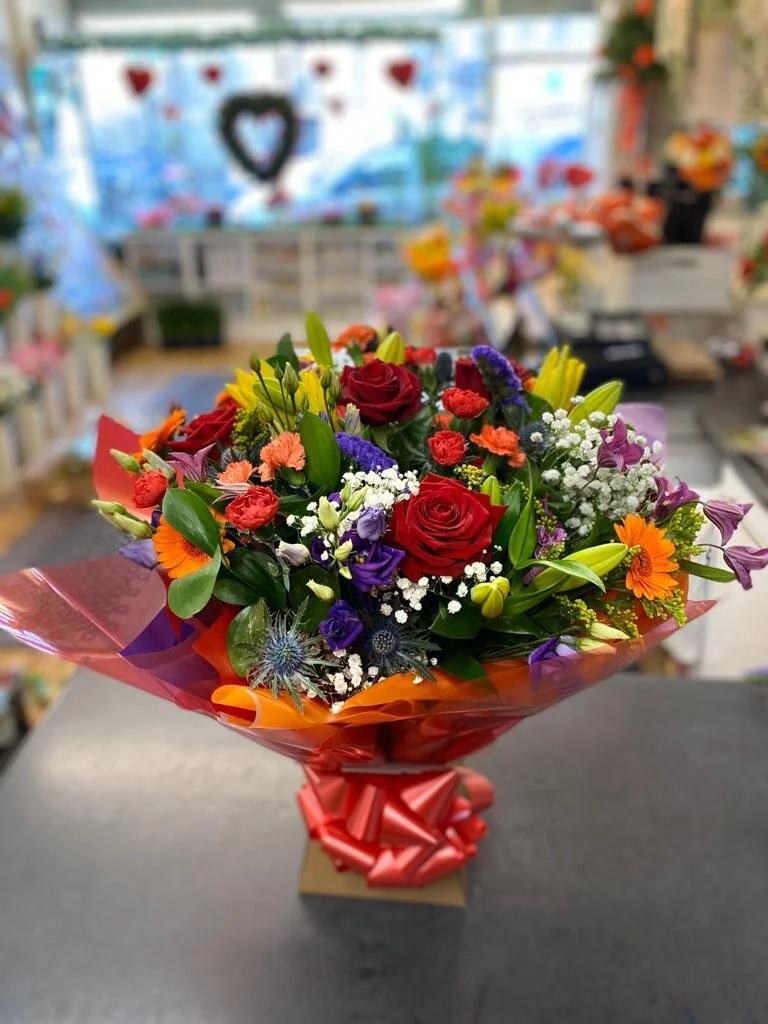 Independent, Bristol florist, offering flowers and floral arrangements ...