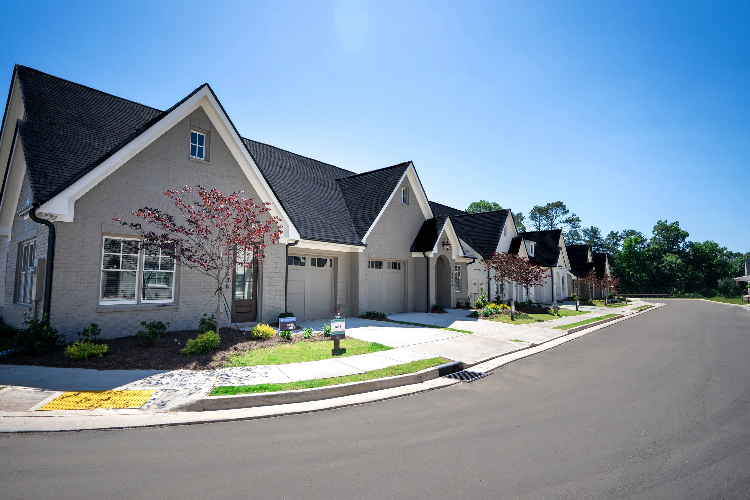 Noble Village Lilburn Gallery — White Oak