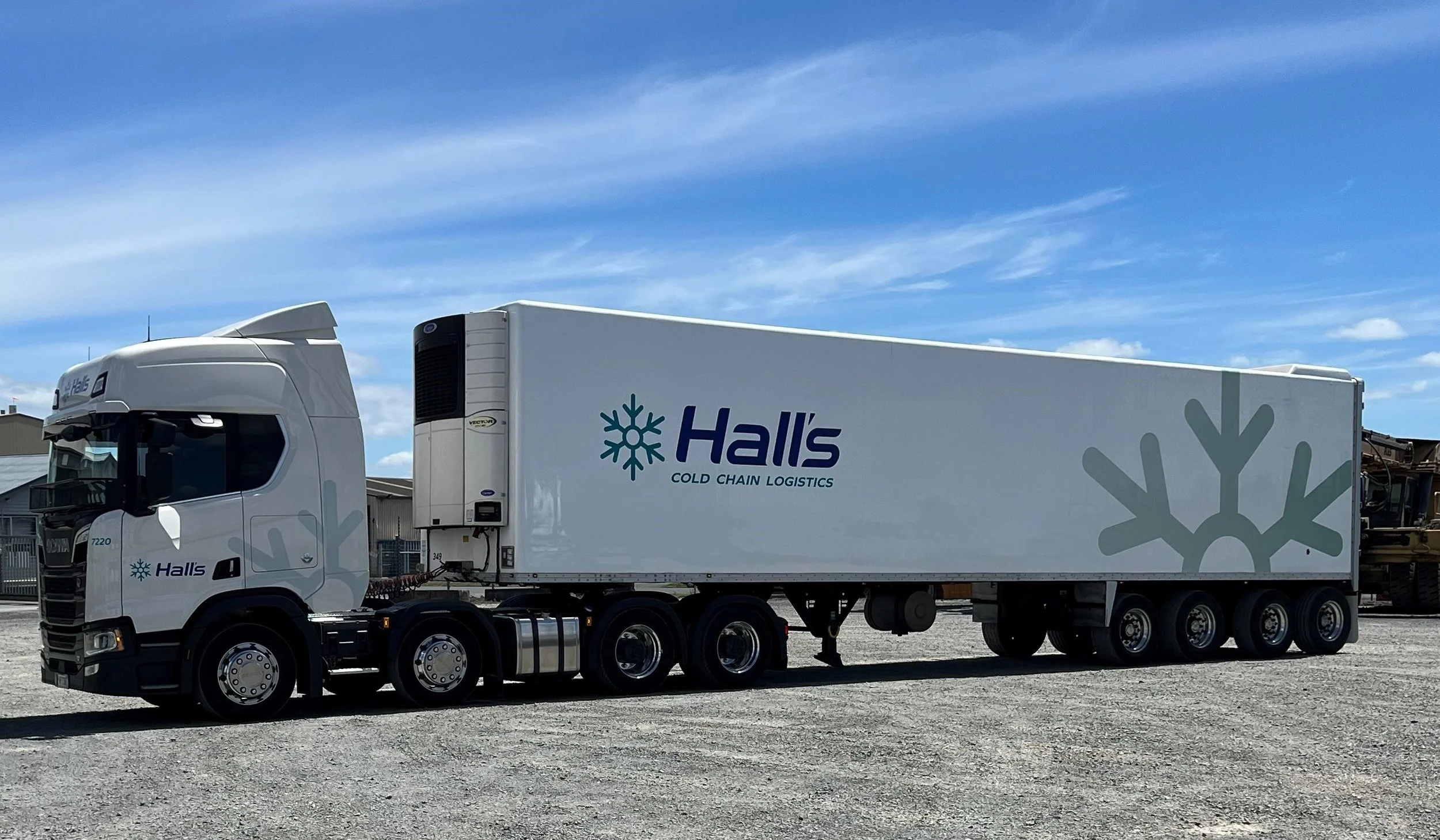 Refrigerated & Frozen Transport - Hall's Group Ltd