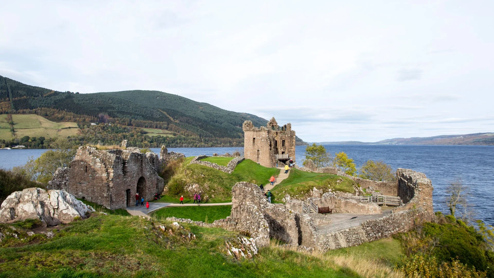 Loch Ness Lodge | Luxury Hotel Overlooking Loch Ness
