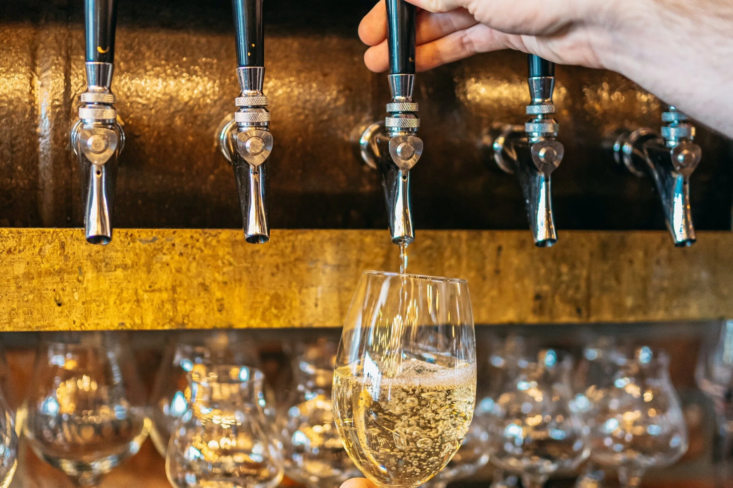 Food & Drink — The Linwood Restaurant & Cocktails