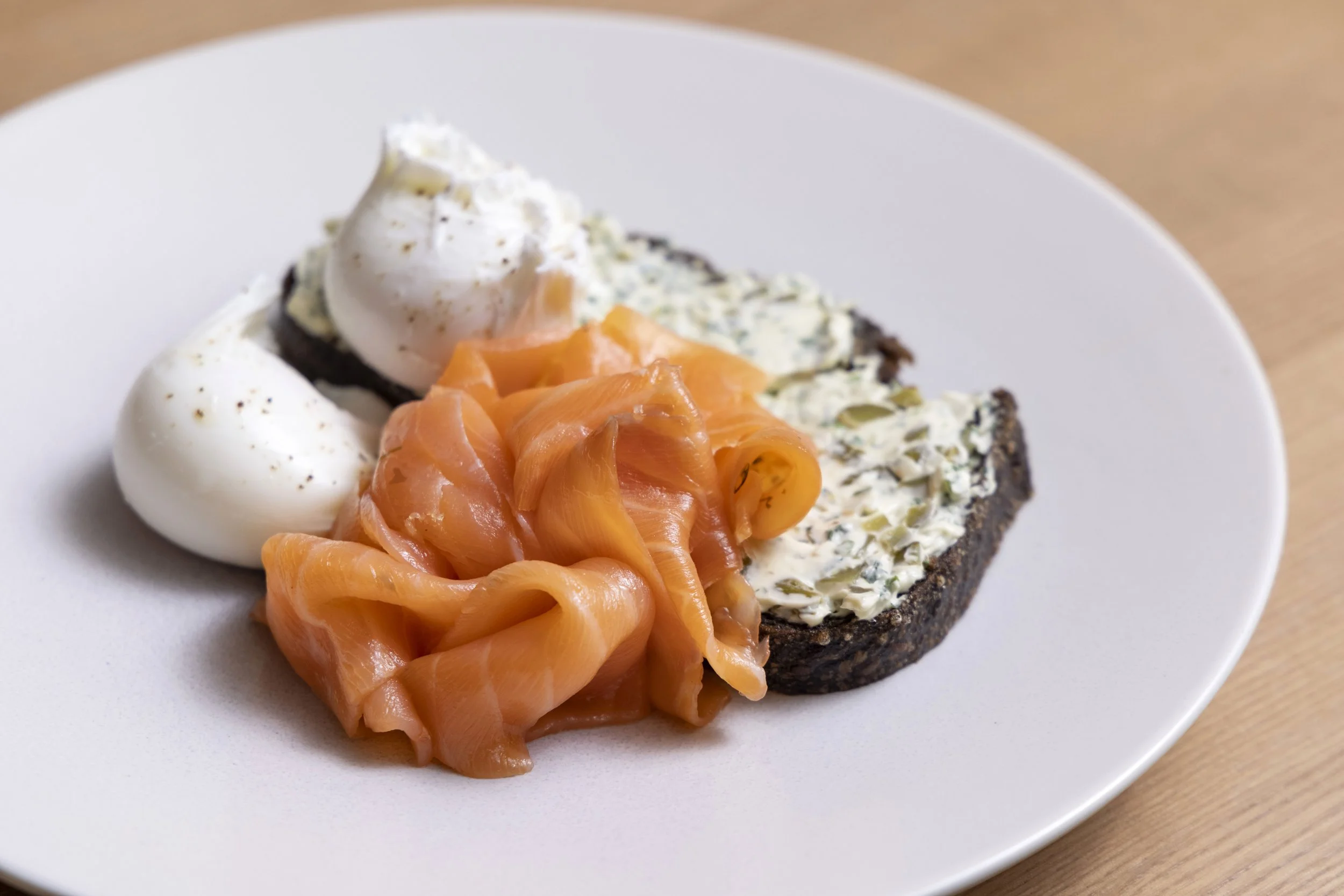 New Weekday Breakfast at Moxie in Landmark, Central