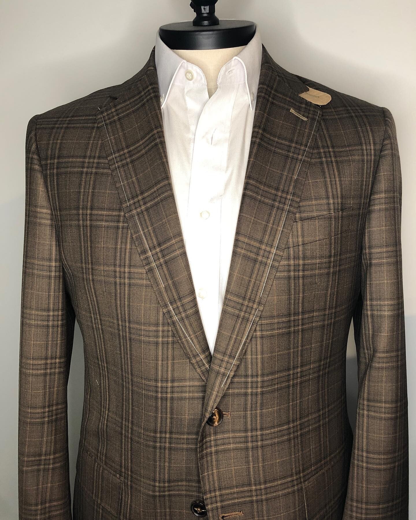 Jeff Hood Custom: Custom made approachable and elevated.