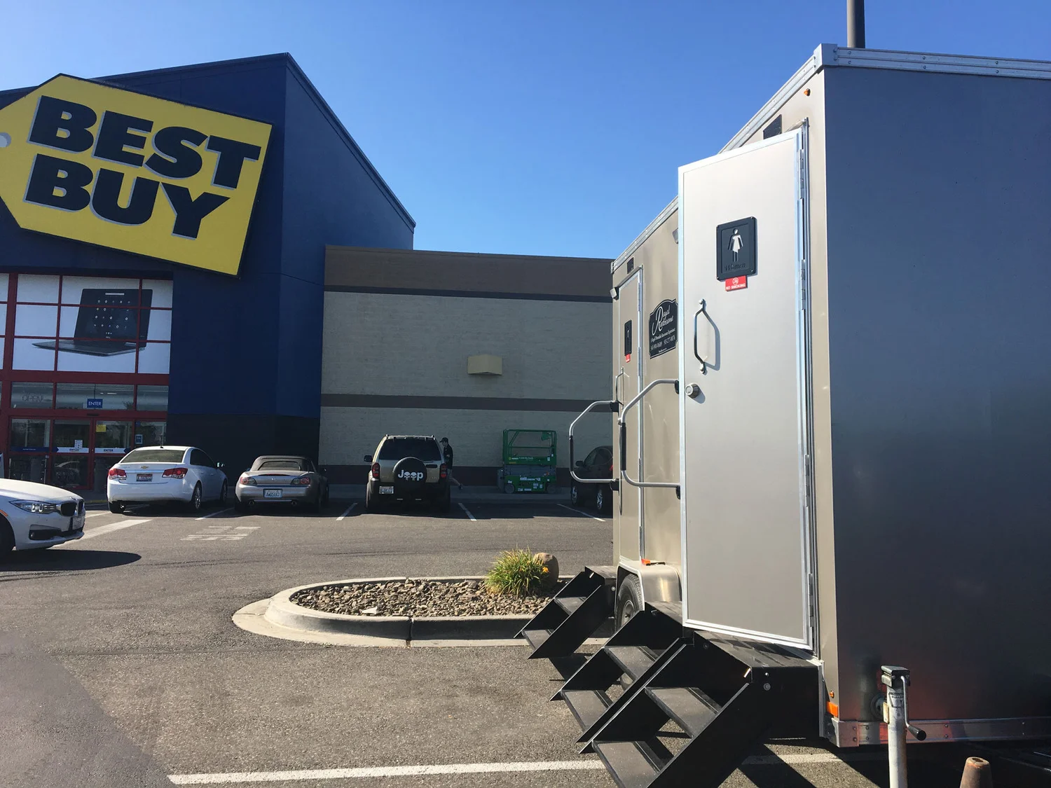 Royal Restrooms of Oregon